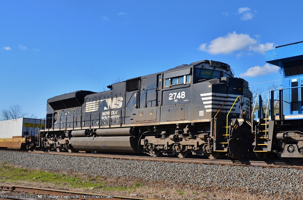 NS 2748